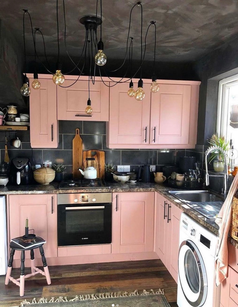 15 Retro Pink Kitschy Kitchens For Girly Girls - Love and Marriage